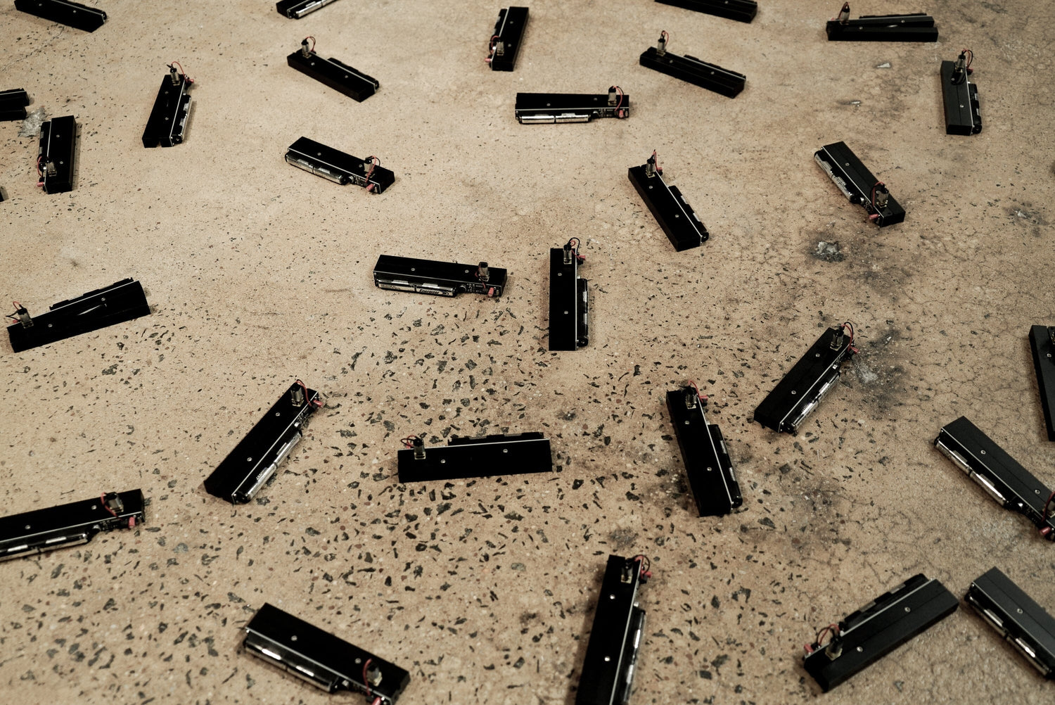 100 Clapping Machines – CW&T