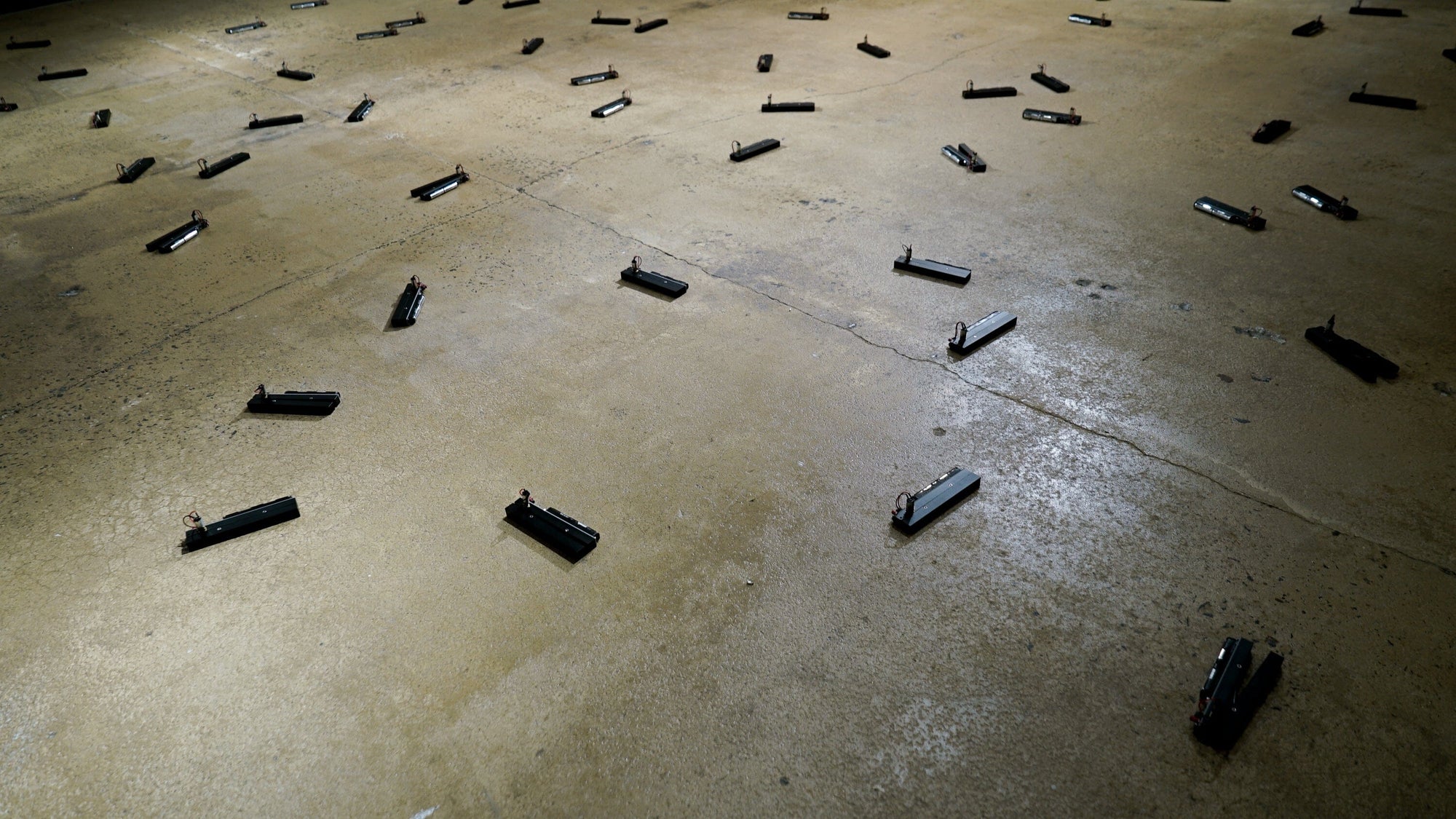 100 Clapping Machines – CW&T