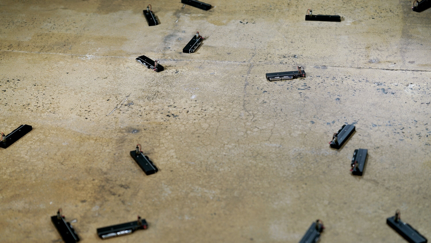 100 Clapping Machines – CW&T